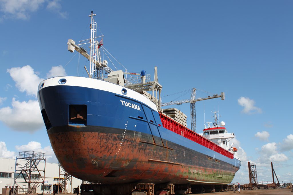 15-08-2011 1e dokking Mv Tucana – ToucanMaritime